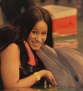 20 Looks Cardi B Without Makeup Viral Photos