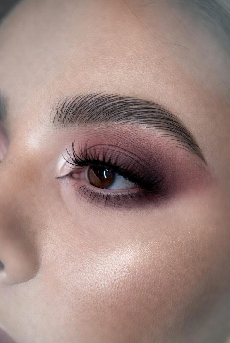 20 Doe Eyes Makeup Ideas That Will Transform Your Look