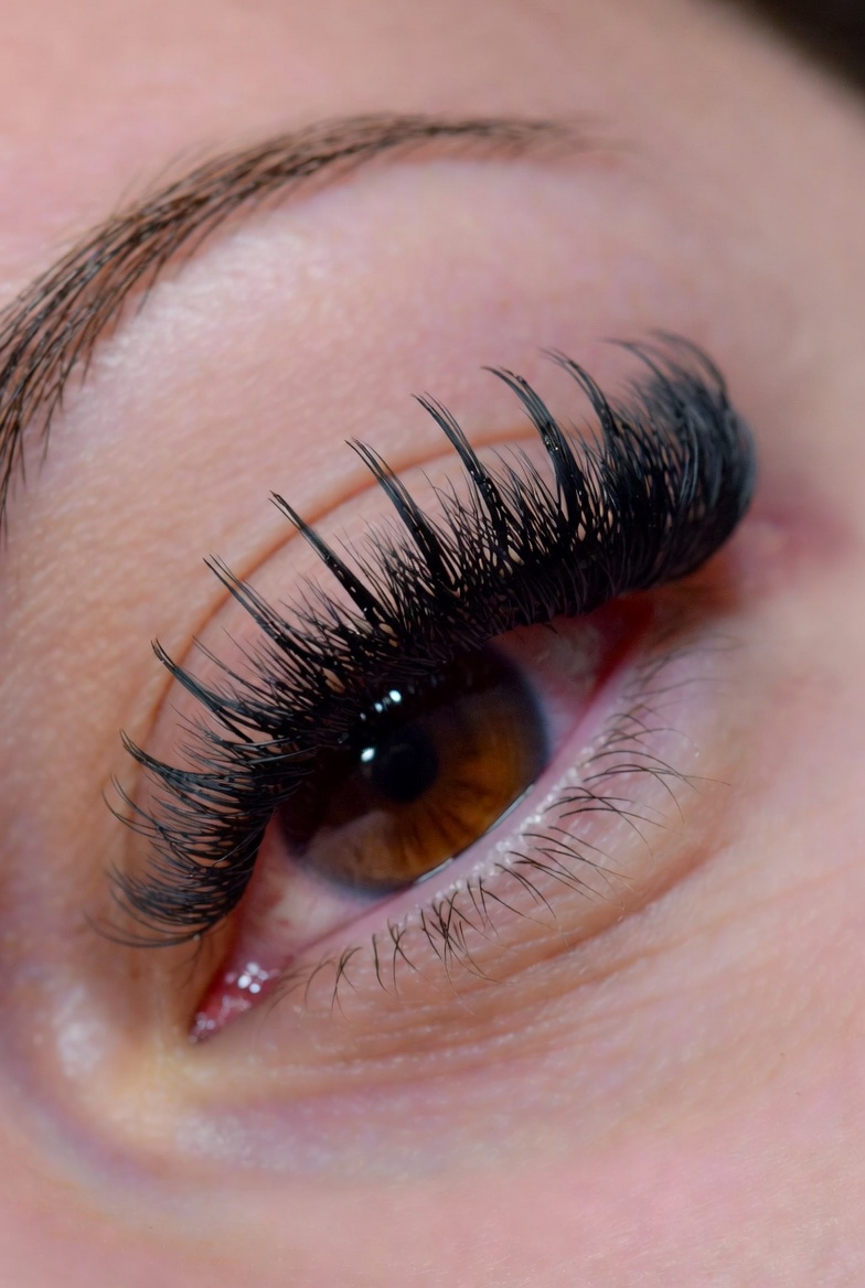 20 Stunning Eyelash Extension Styles to Try in 2025