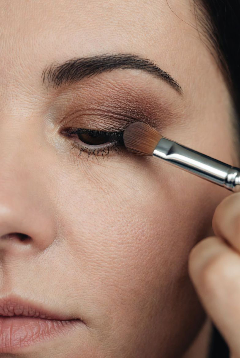 Step-by-Step Eye Makeup Guide for Absolute Beginners